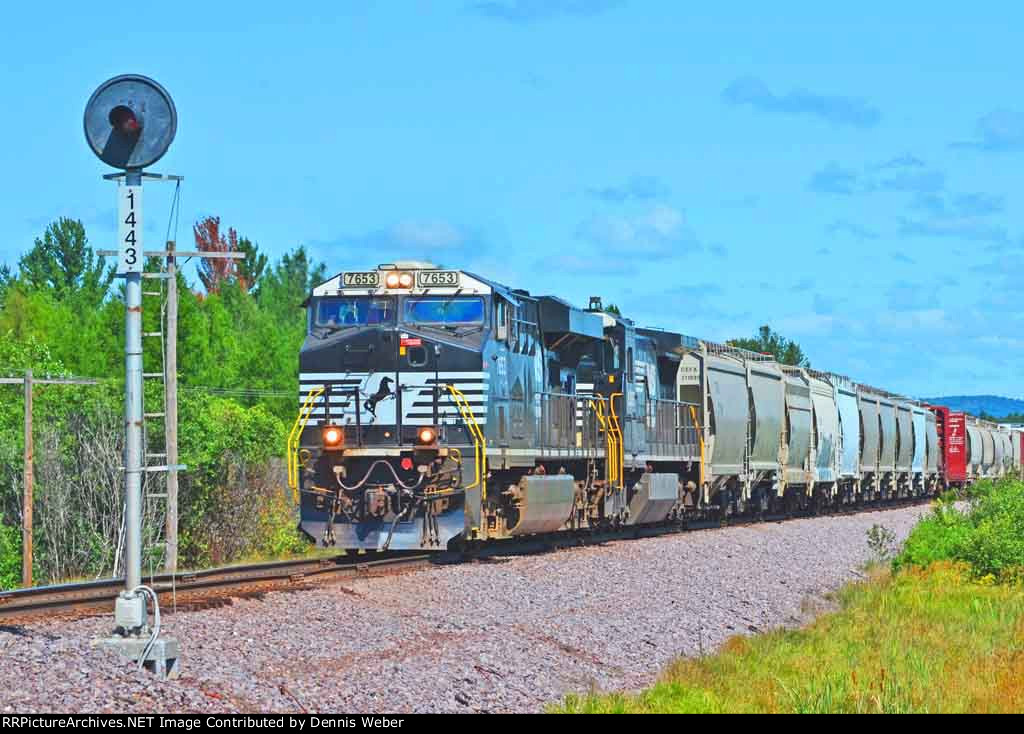 NS 7653, UP's Altoona Sub.